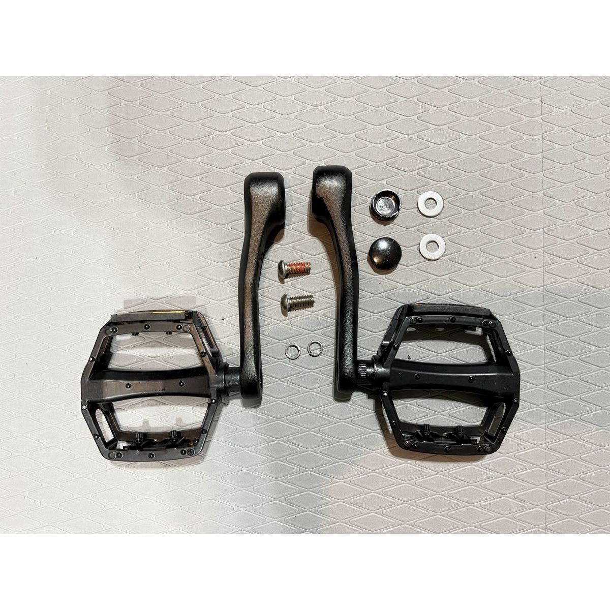 Set of replacement pedals and crank arms for pedal drive